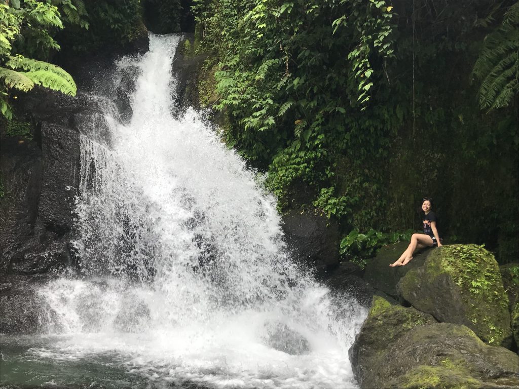 Bayugin Falls - Conektome